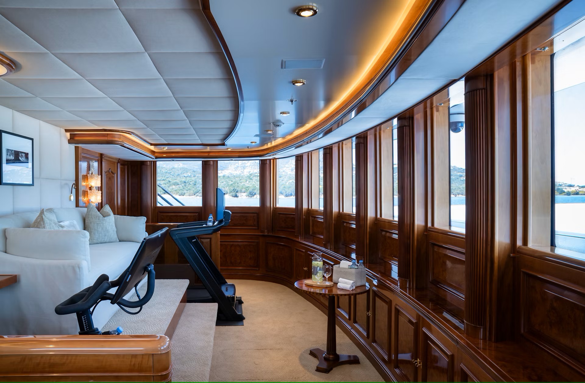 Yacht STARFIRE, Lurssen | CHARTERWORLD Luxury Superyacht Charters